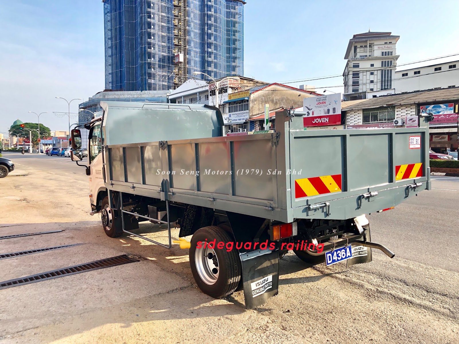 ISUZU NPR SIDE GUARD RAILING - KEDAI LORI ISUZU
