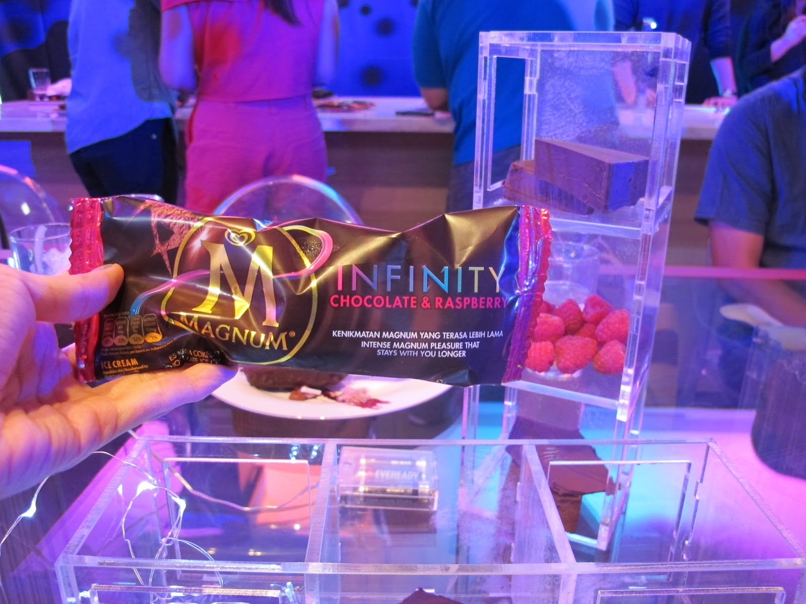 Magnum Infinity - ARTSY FARTSY AVA