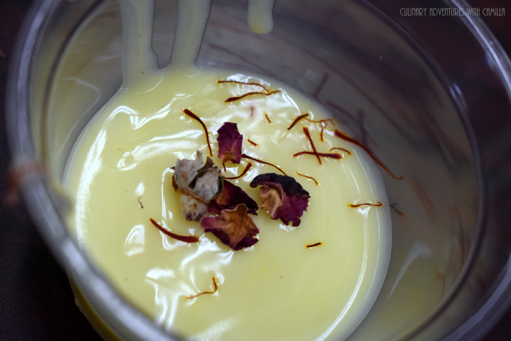 Kesar Lassi (Saffron Lassi) #SundayFunday