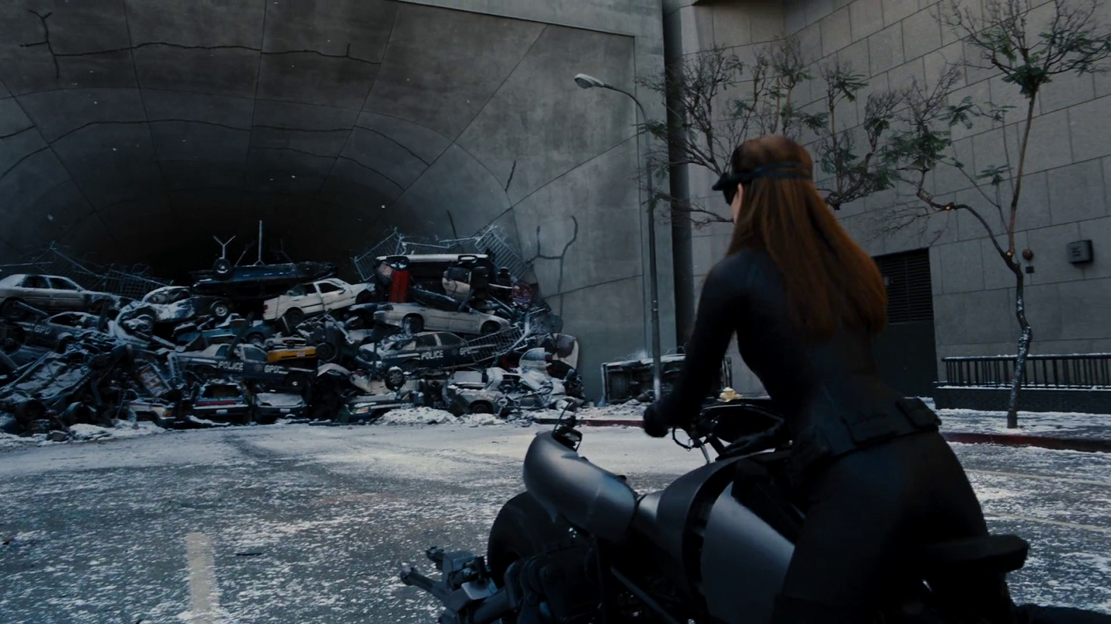 Leather Beauty: Screencaps Post-The Dark Knight Rises-Part 2