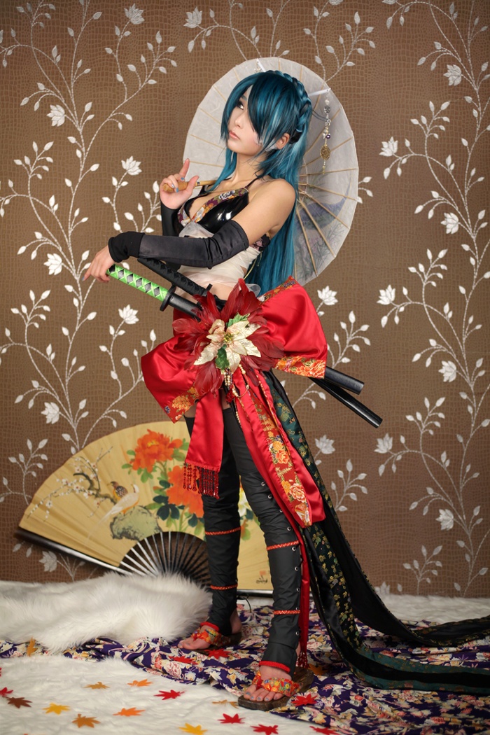 Momo Ren: Hatsune Miku (Knife) - Vocaloid