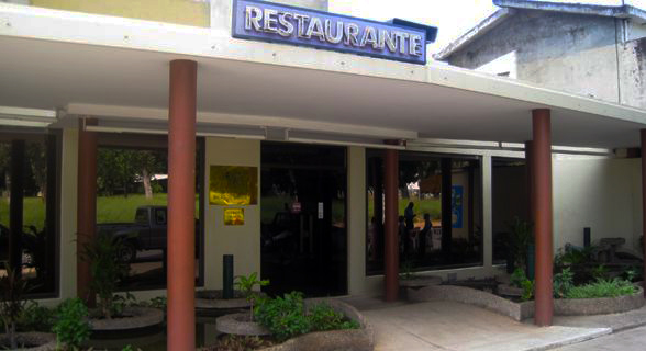 Prédio do Sheik do meio dos anos 60 na Polana. Esposa de Prometheus de ...