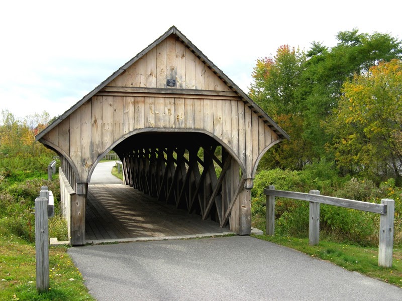 Estelle's: Maine in Autumn.....Exploring Covered Bridges