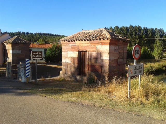 Bicitarianos en el Canal de Castilla: Alar del Rey - Frómista