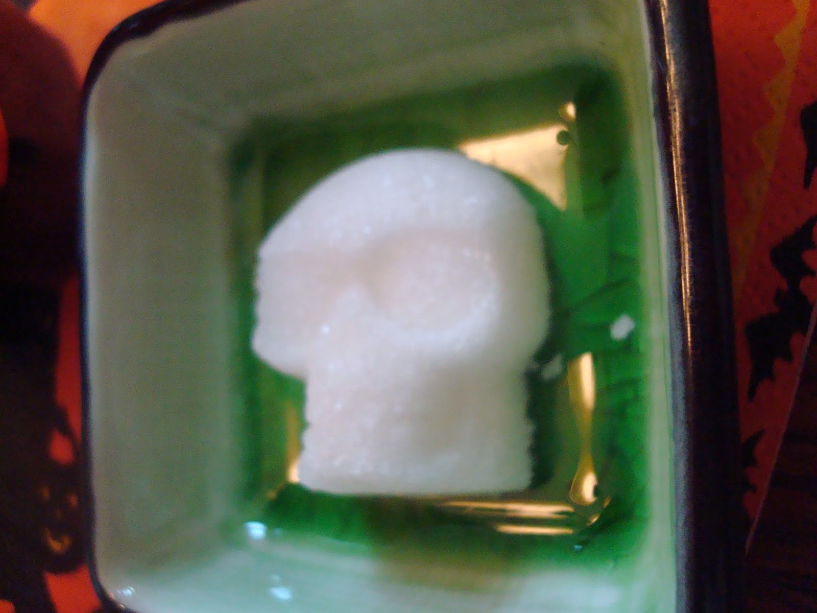 Closet Crafter: DIY Spooky Sugar Cubes