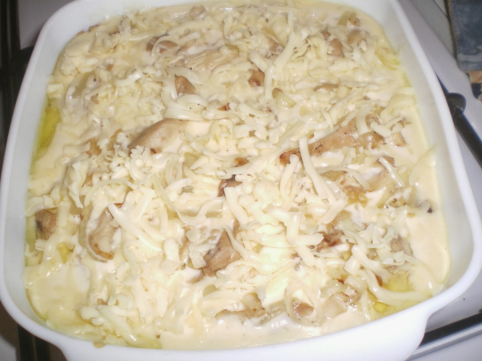 Denenmiş, Hafif, Sağlıklı Lezzetler: TAVUKLU VE MANTARLI ELBASAN TAVA