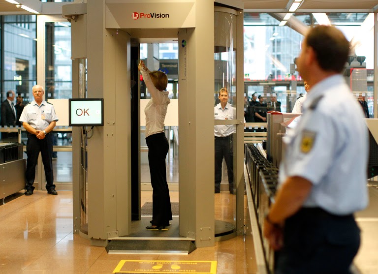 100 Leaked Airport Screener Photos, I guess the TSA can store them ...