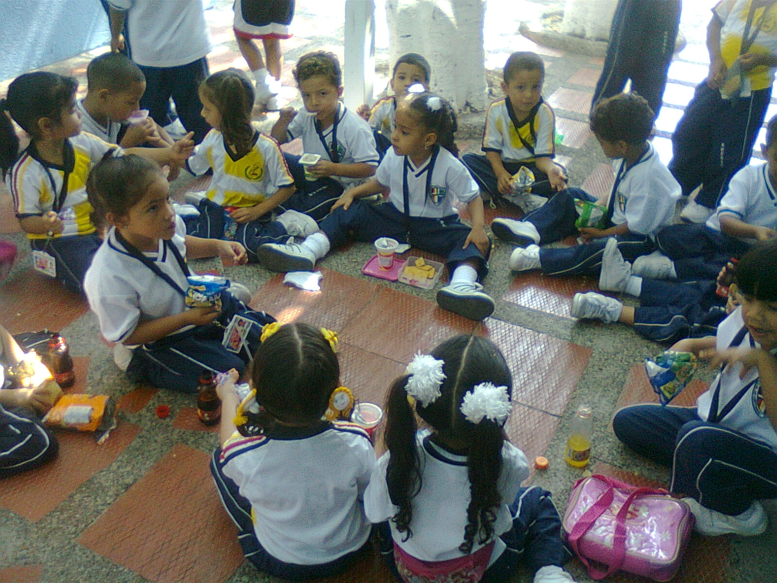 APRENDO Y ME DIVIERTO EN EL PREESCOLAR: APRENDIENDO A COMPARTIR