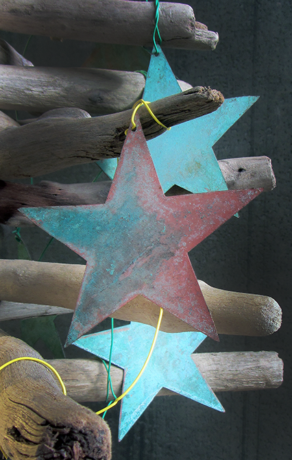 The Decorated Tree: under the stars