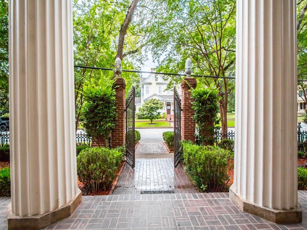 Sweet House Dreams: Slade Hall, 1853 Brick Greek Revival in Eatonton ...