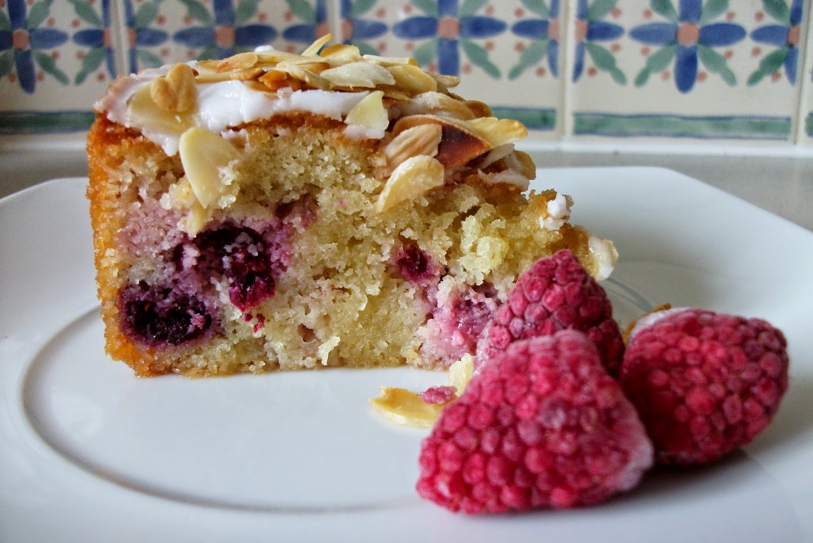 Pat A. Cake: Summer fruit and almond torte (gluten-free)
