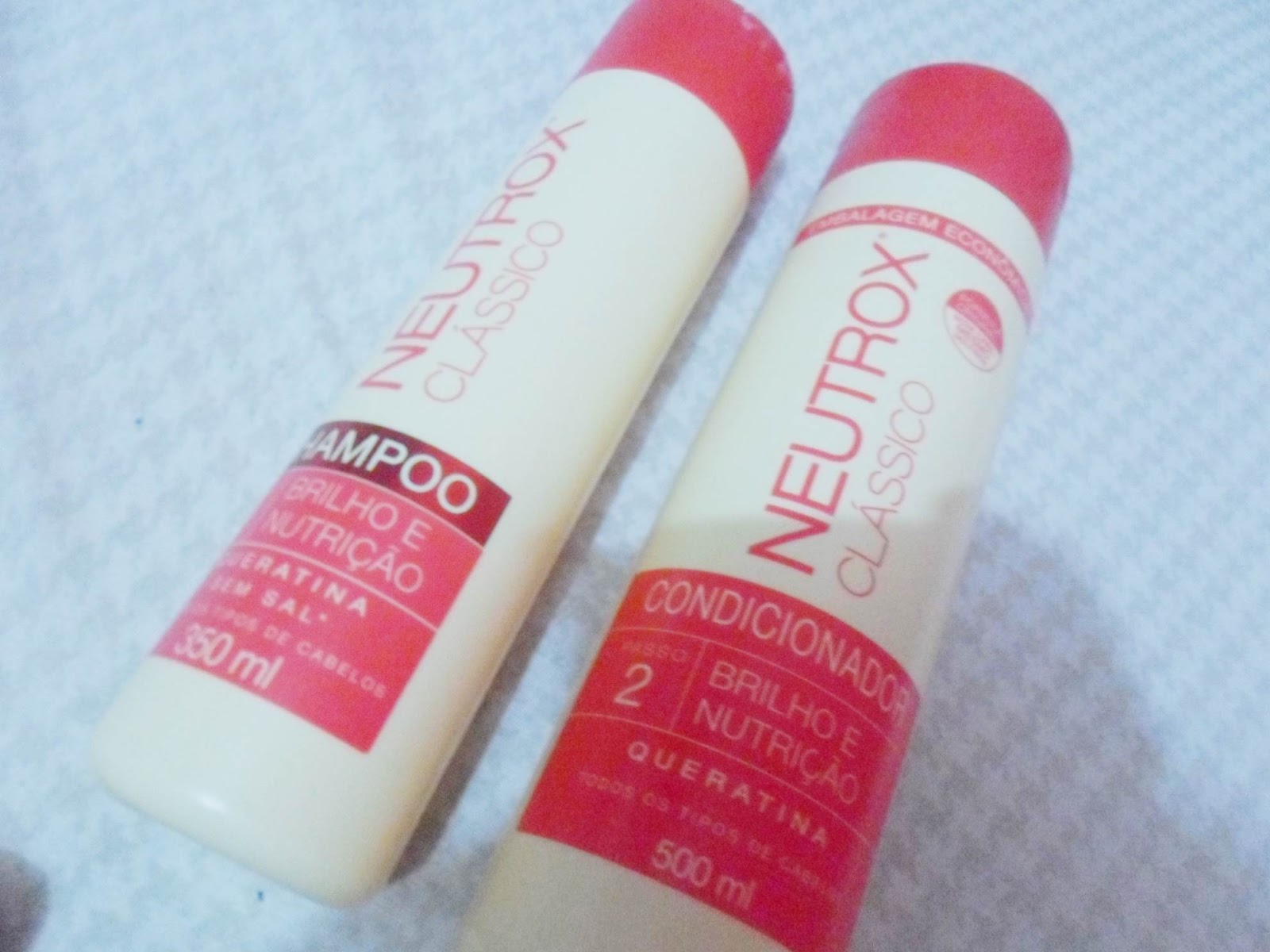 Make Star" Jessica Cerne: neutrox shampoo e condicionador classico