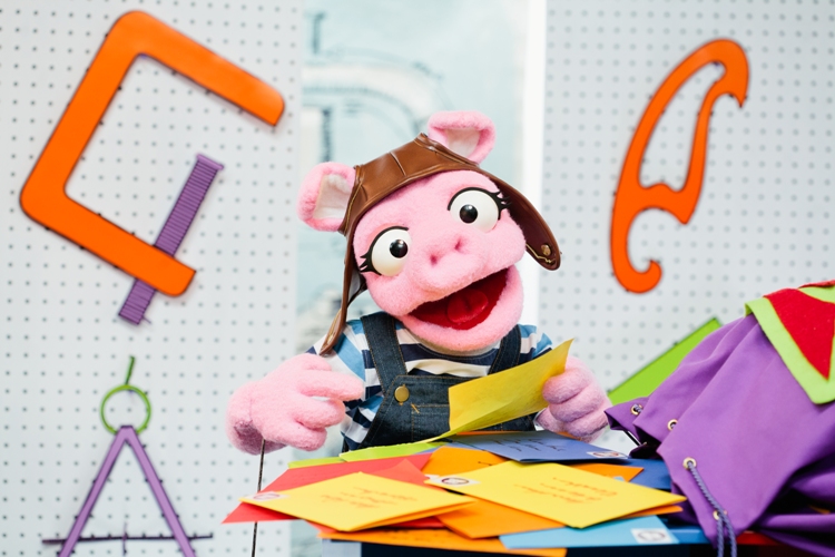 DISCOVER THE WACKY WORLD OF ANIMALS IN THE NEWEST KIDS’CHANNEL ZOOMOO ...