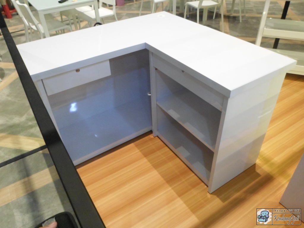 Etalase Display Roti Bakery Produksi Cepat - Furniture Semarang ...