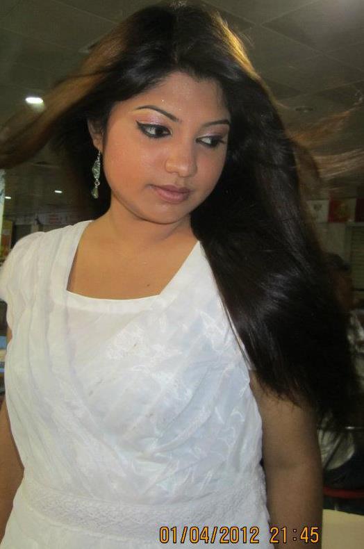 Lifestyle of Dhaka: Hot RJ Angel Nisha of Radio Swadesh Dhaka