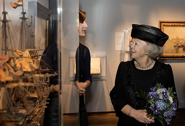 Princess Beatrix visits the Dutch Maritime Museum