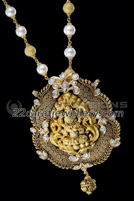 Pendant Set by Modi Pearls - Jewellery Designs