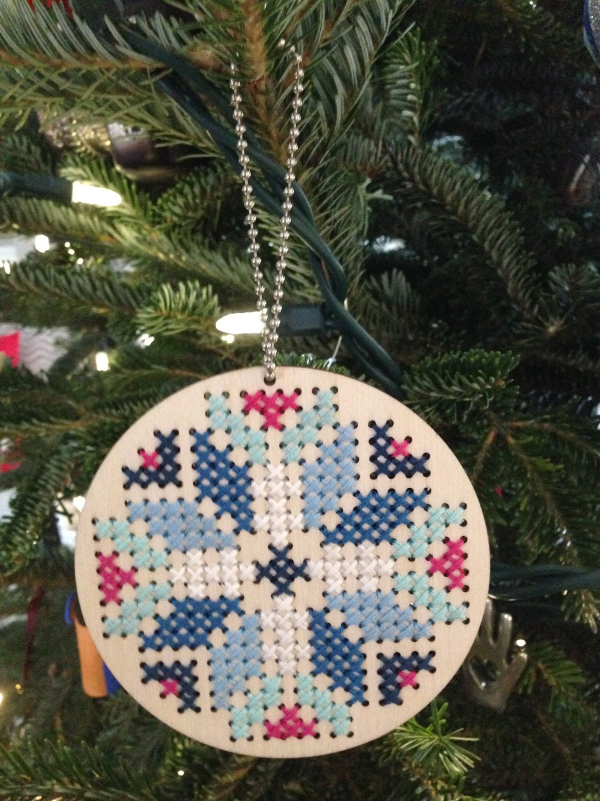 The Cozy Quilter: Cross Stitch Snowflake Ornament