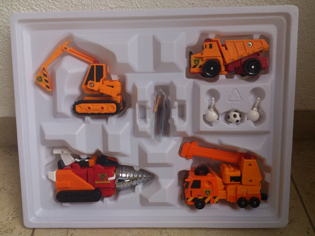 Underneath The Radar: Super Build Tiger, el Devastator Brave...