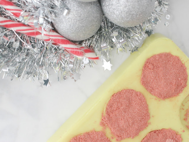 Elle Sees|| Beauty Blogger in Atlanta: DIY Peppermint Macaron Bath Bombs