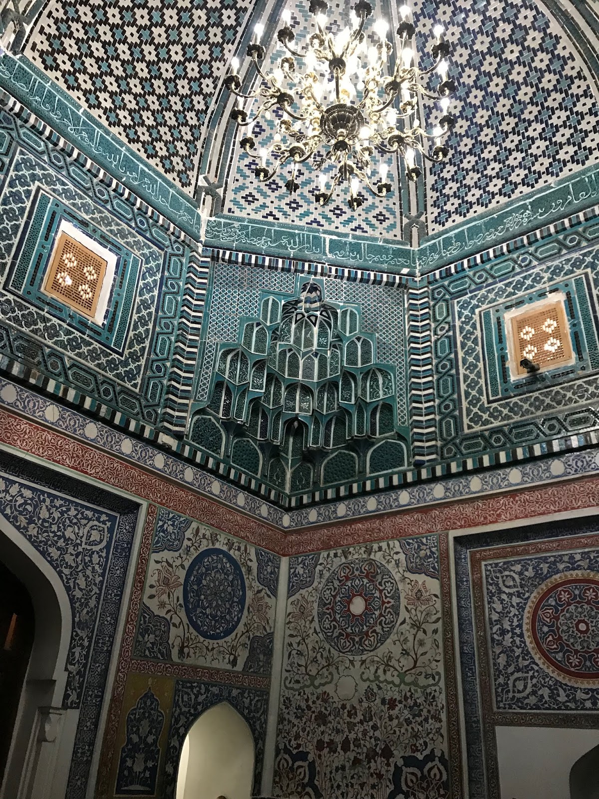 Vilt og vakkert: Shahr-i-Zindar; tenk at jeg kom hit .... til Samarkand!