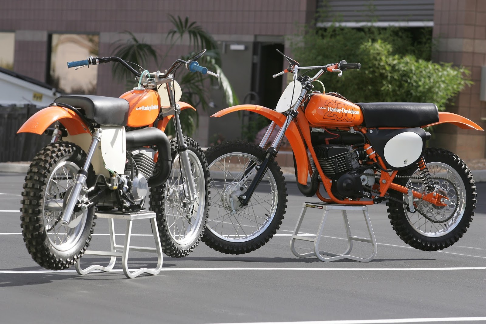 El Corra Motors: AMF HD MX250