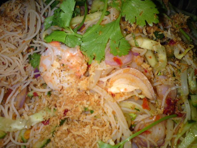 Cooking Pleasure: Kerabu Bee Hoon