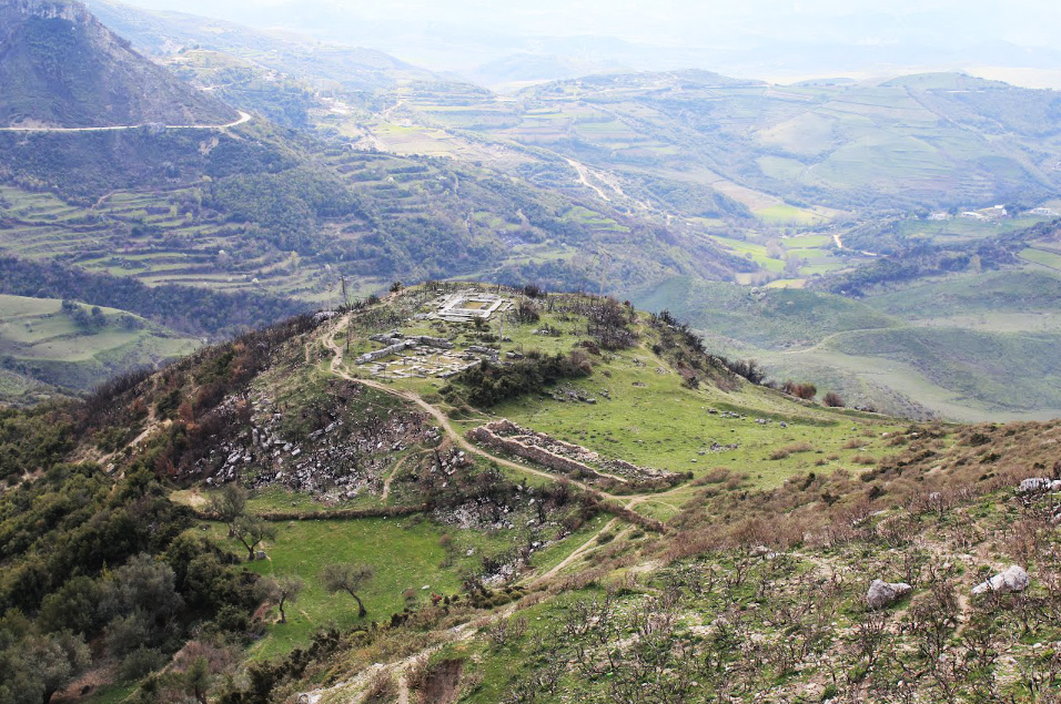ArqueoLugares: AMANTIA prox. Vajzë. Selenice. Albania.