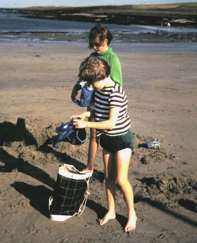 Lovely Color Pictures That Show What Children Wore in the 1960s ...