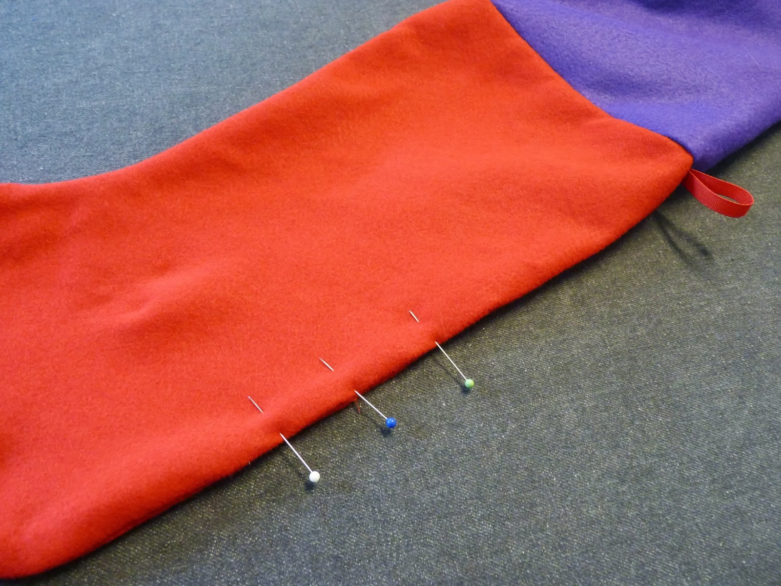 Mary Jo's Cloth Design Blog: Countdown to Christmas: Sew a Stocking