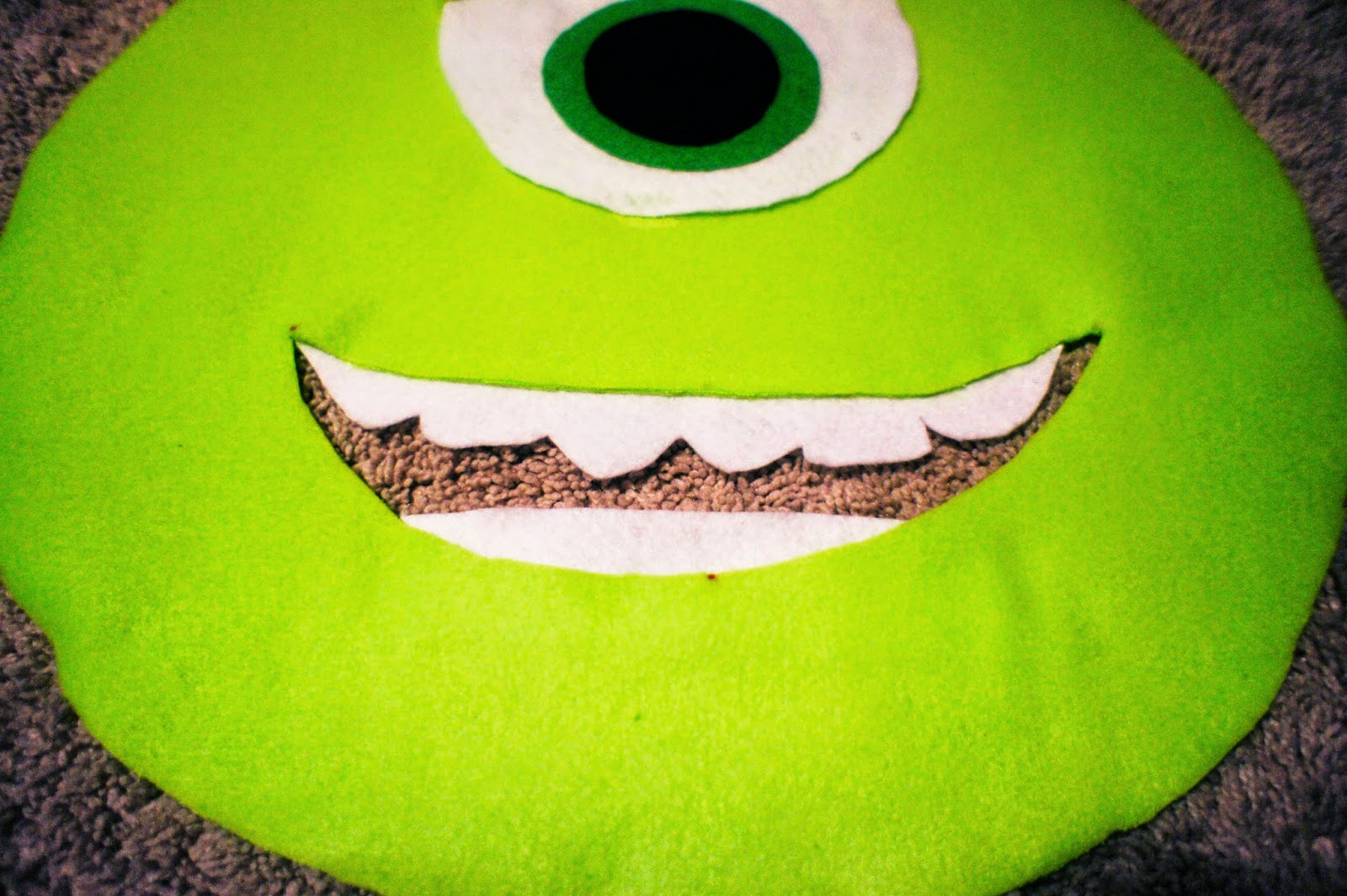 Easy DIY Mike Wazowski Costume |Hester Way