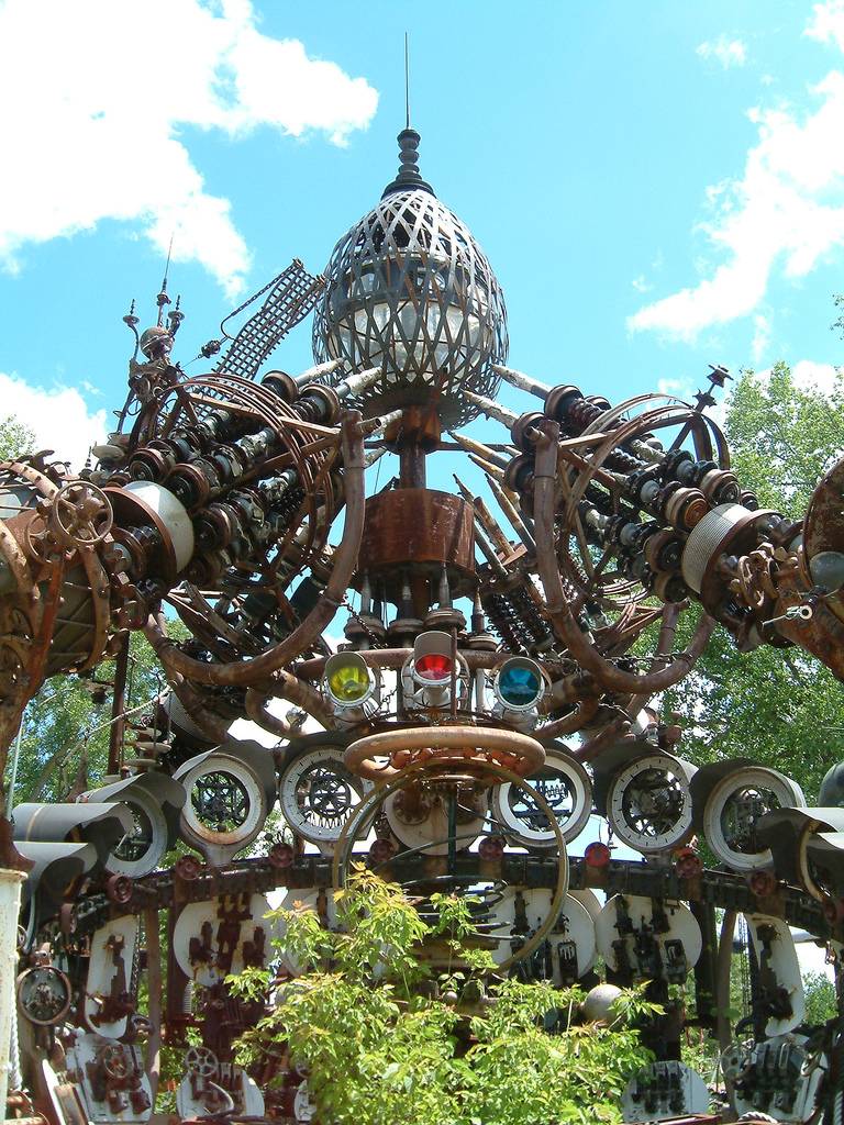 The Forevertron of Dr Evermor ~ Kuriositas