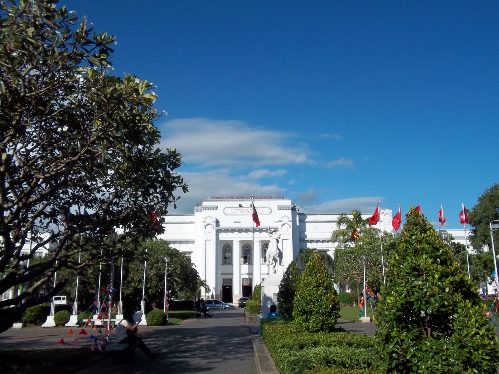 Wandering Caloy: Malolos City: A Short Visit to the Bulacan Provincial ...
