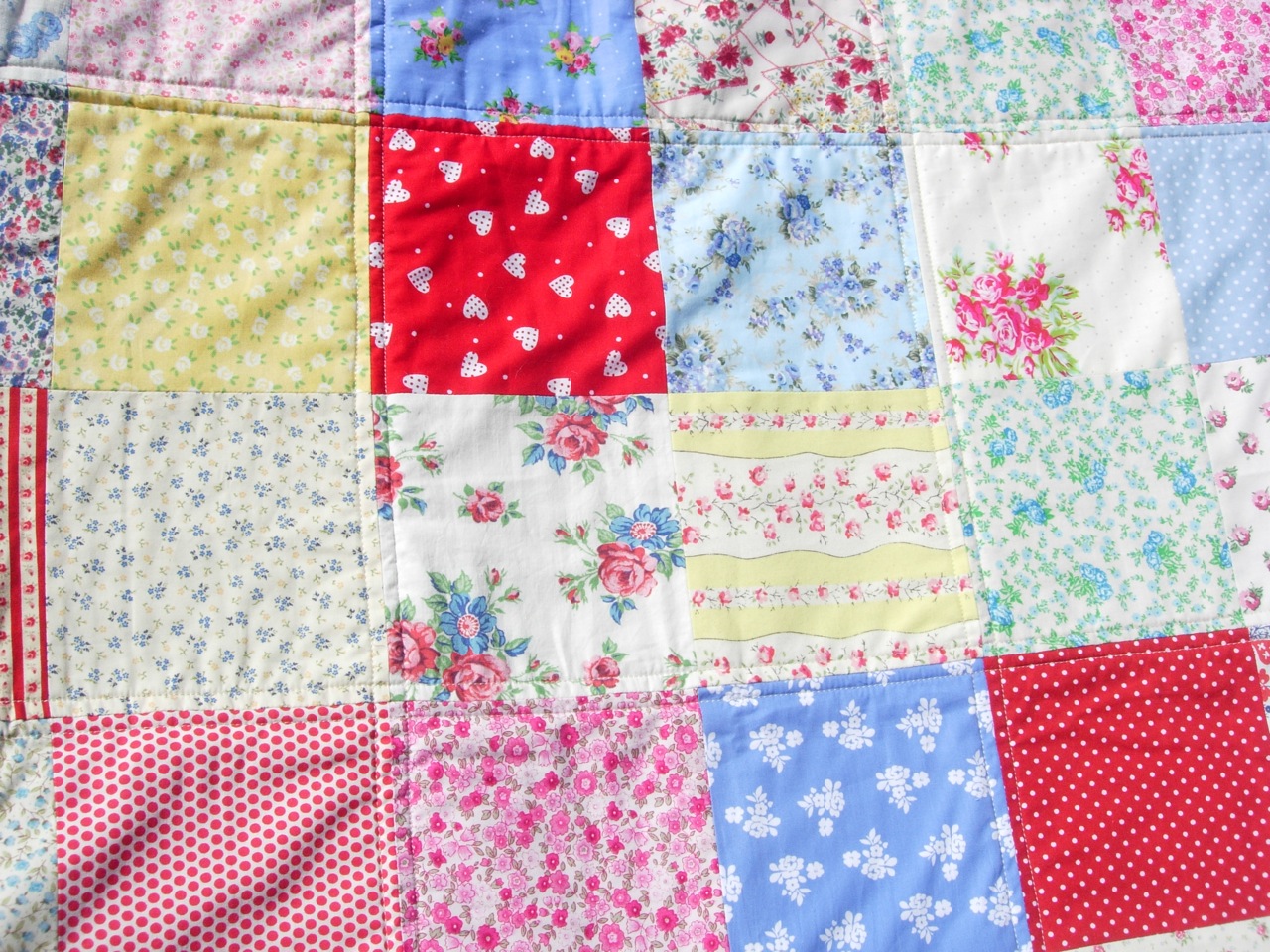 HenHouse Emporium: Country Calico Quilt