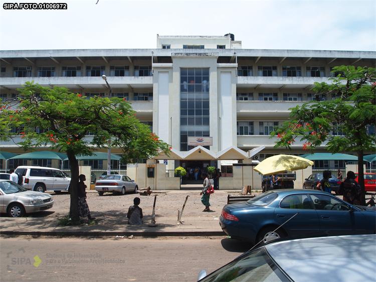 Hospital Central de Maputo - Actual maternidade concluída em 1947 e ...
