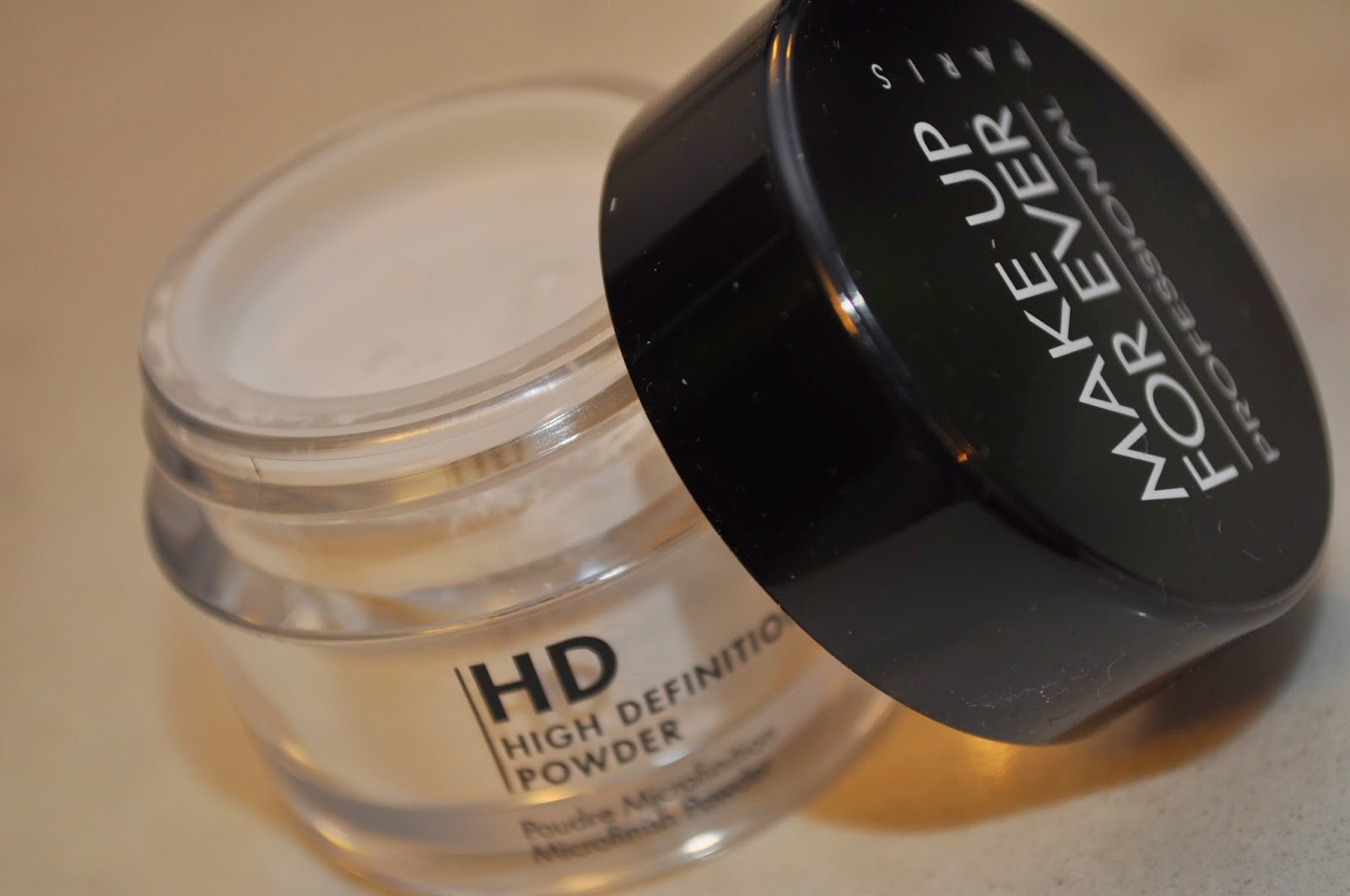 ~ Naturally Beautiful ~ : Make Up For Ever HD Powder Review