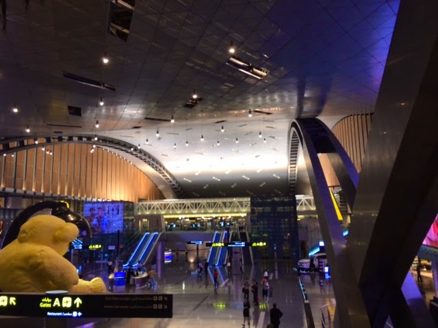 Qatar Airways Privilege Club Gold / Silver Lounge Hamad International ...