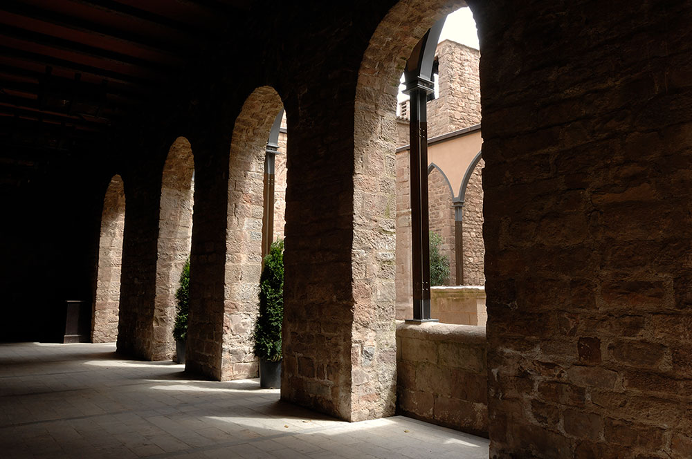 Cardona Castle - a travel guide to the jewel of Catalonia