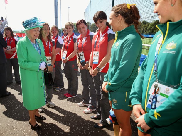Queen Elizabeth Photobombs Selfie