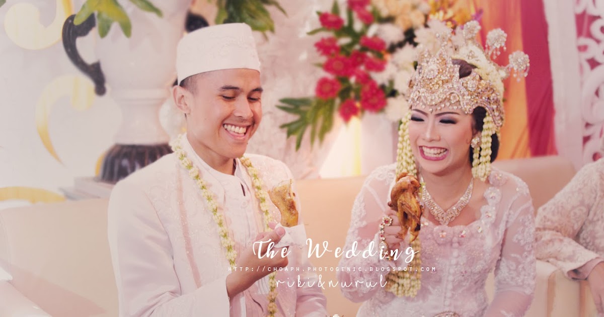 here come the Groom's