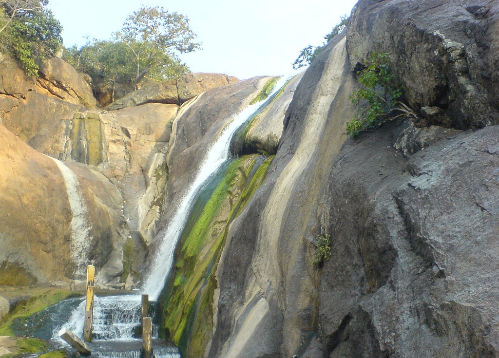 Tamilnadu Tourism: Beemanmadavu Falls, Thiruvannamalai