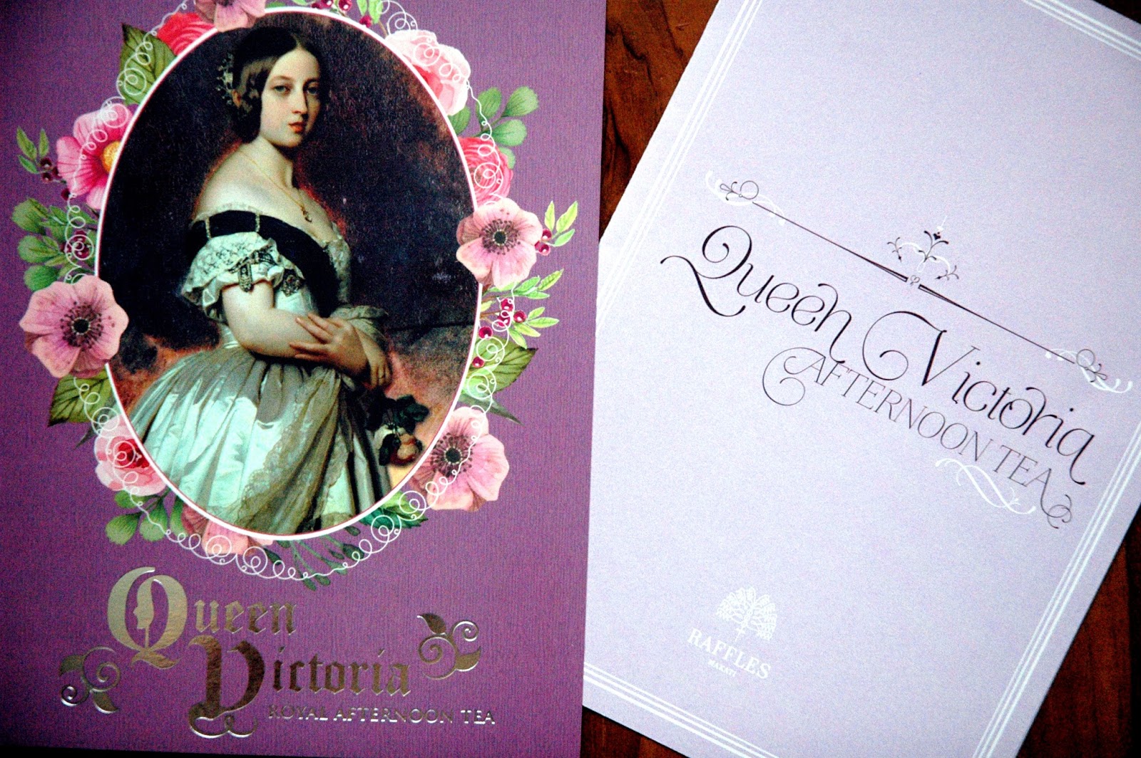 DUDE FOR FOOD: Doing it Right: Tea Etiquette at The Writers Bar's Queen ...