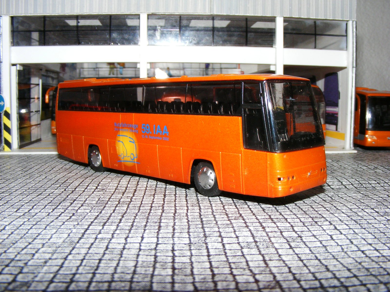 PORTUGAL BUSES DESIGN: IAA - 2002 Volvo B12 500