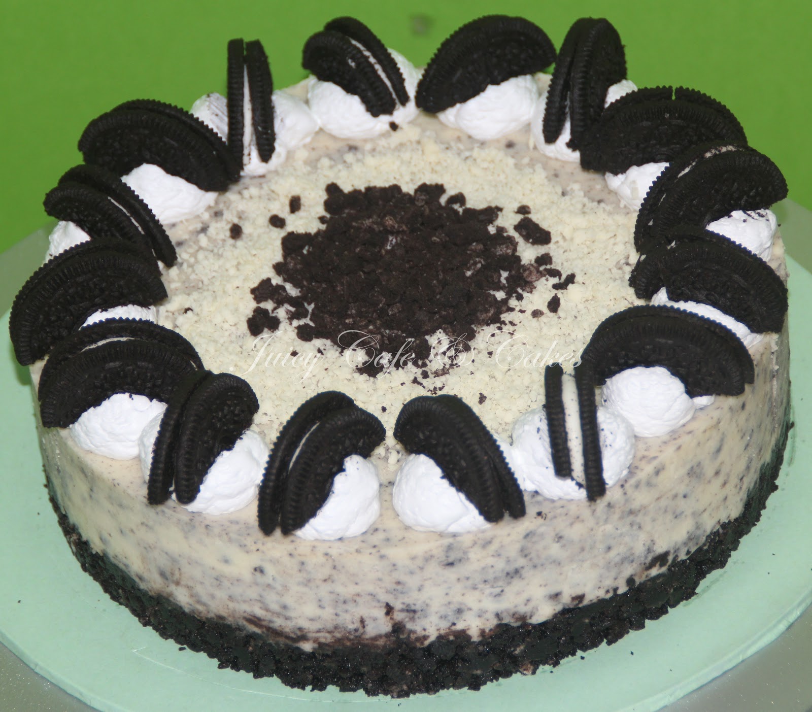 JUICY CAFE: CHILLED OREO CHEESECAKE
