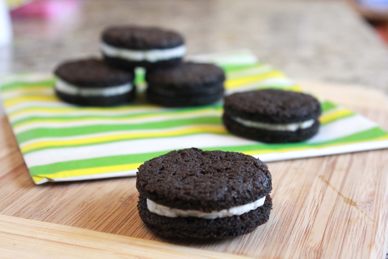 Leelabean Cakes: Homemade Oreos