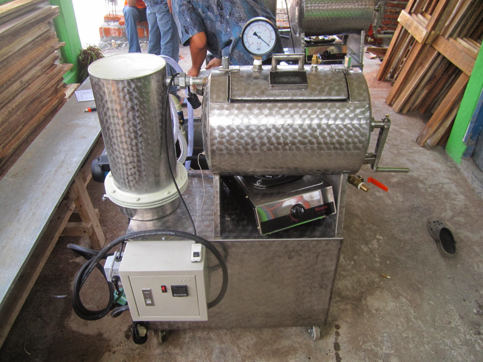 sukses abadi teknik: MESIN VACCUM FRYING / PENGGORENGAN KERIPIK BUAH