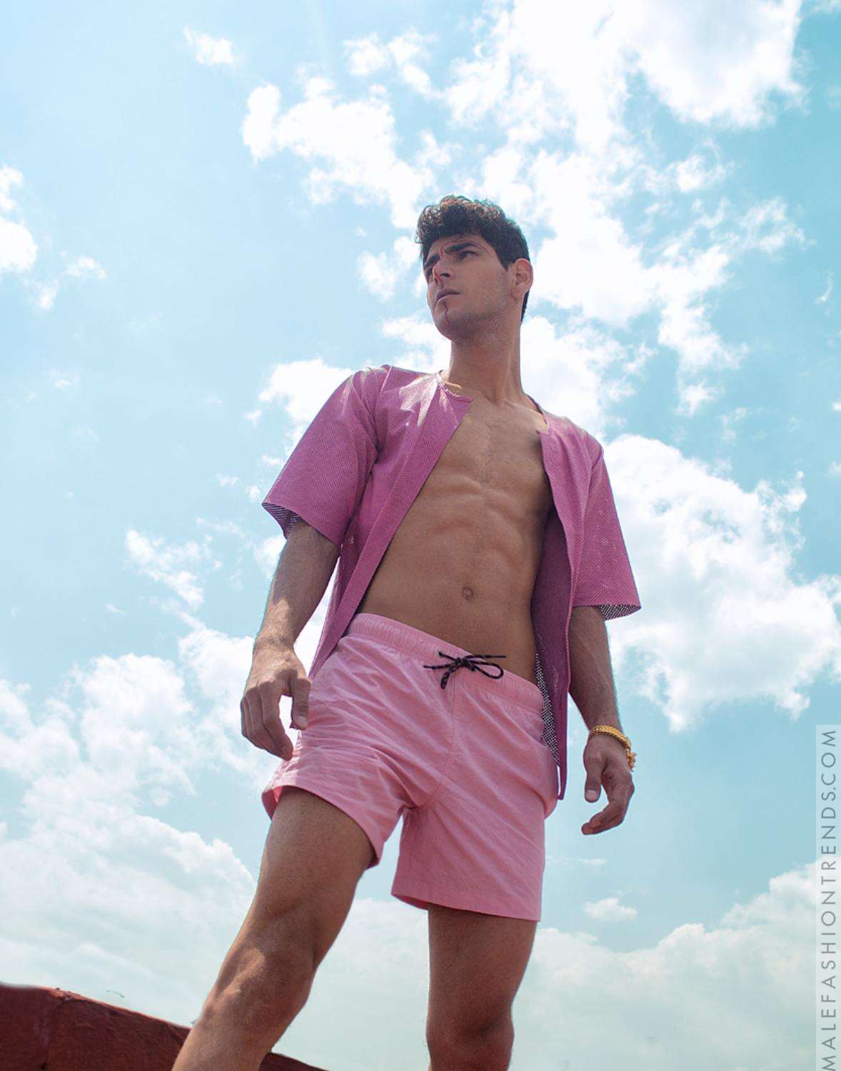 Rafael Sánchez posa a todo color para Híbrido Magazine por Luis de la Luz