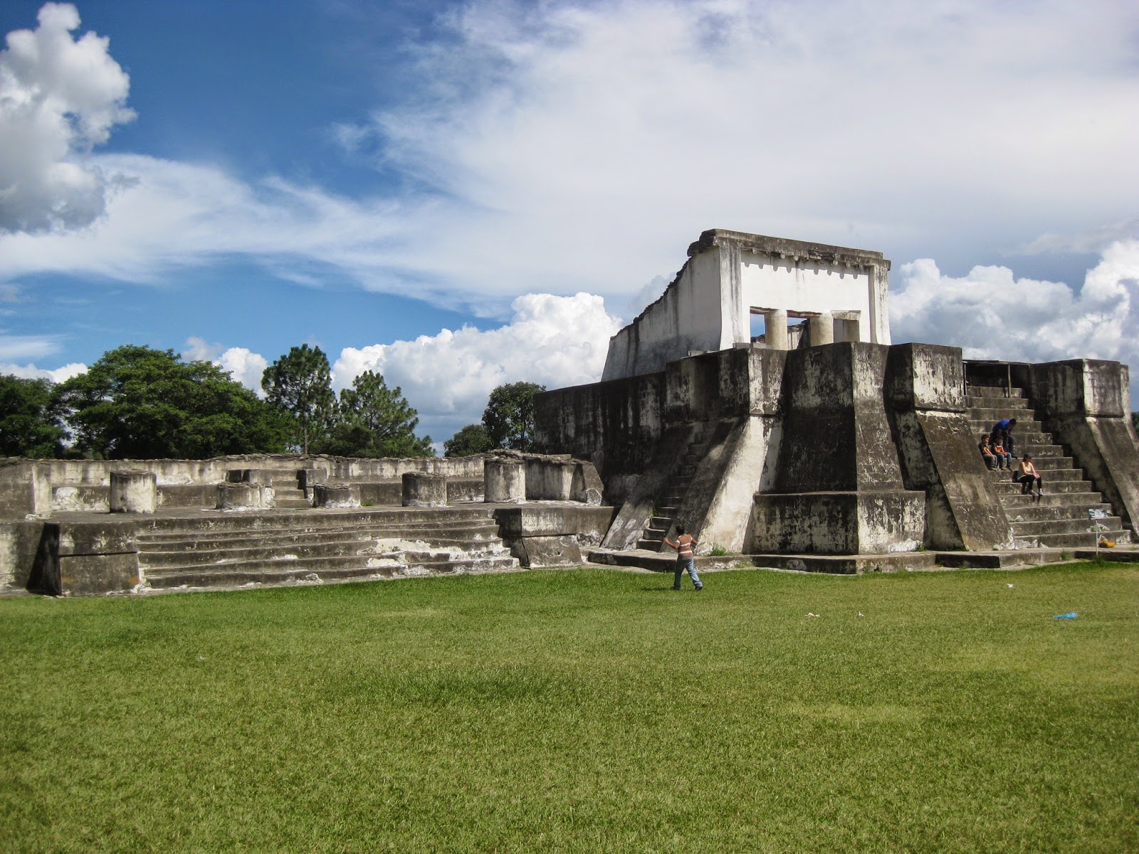 The Land of Eternal Spring: Peace Corps, Guatemala : Zaculeu: The Mayan ...