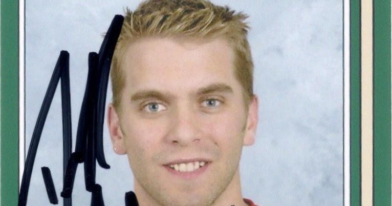 Minnesota Sports Autograph Project: DEREK GUSTAFSON