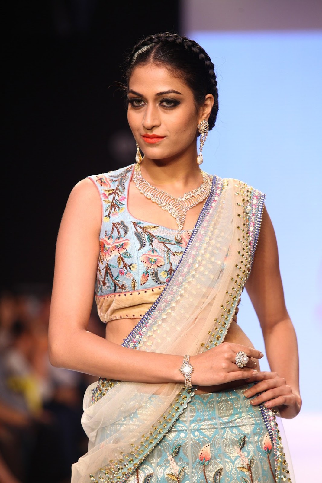 Bollywood Camera: IIJW 2013 - Prisha by Rashi Rochwani - Madhura Naik